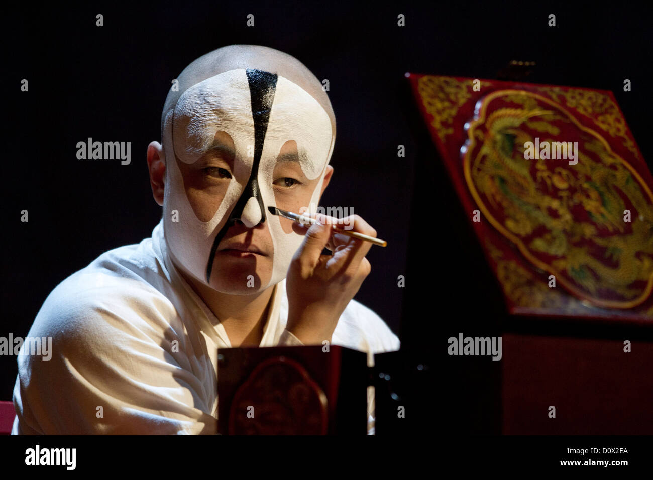 Male opera singer hi-res stock photography and images - Alamy