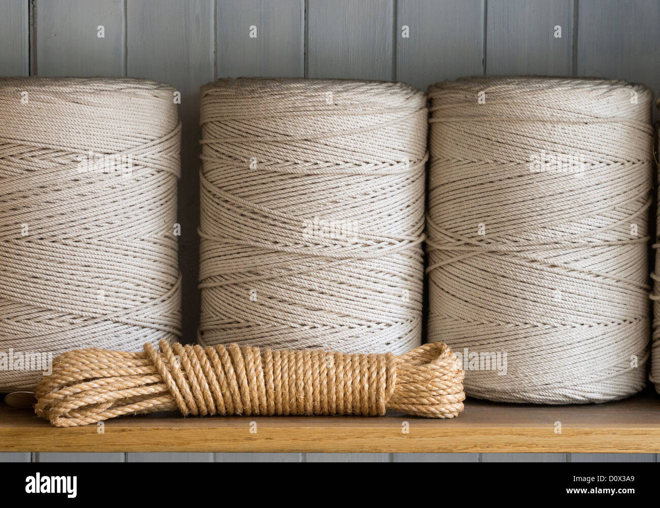 Bit string hi-res stock photography and images - Alamy