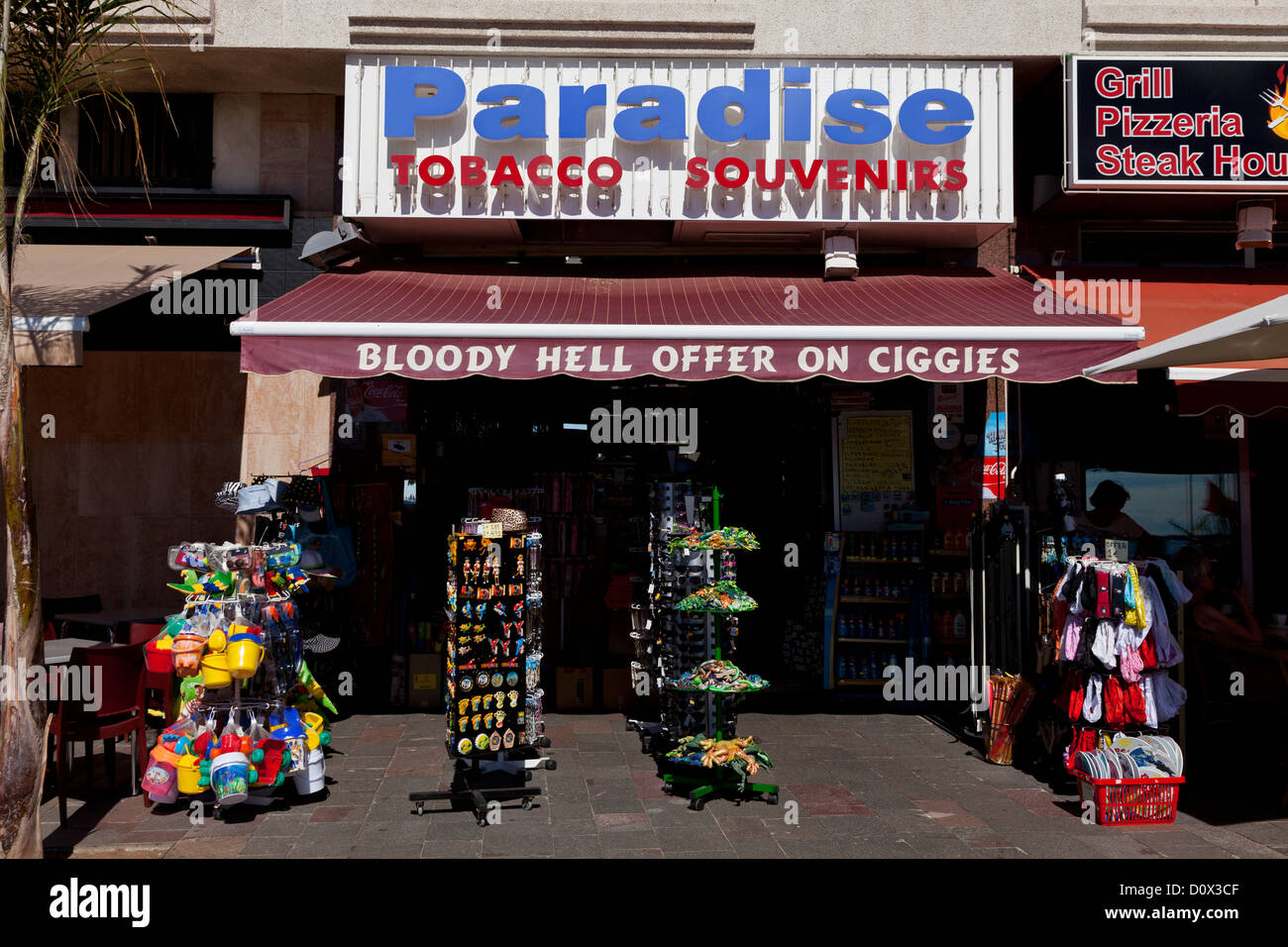 Cigarettes Shop Stock Photos & Cigarettes Shop Stock Images - Alamy
