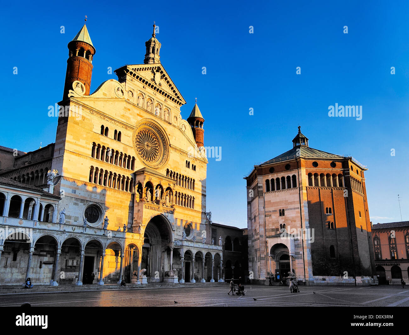 Cremona Cathedral, Lombardy, Italy Stock Photo - Alamy