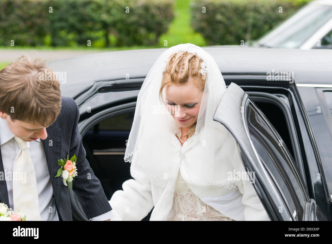 happy newlywed couple bride groom wife husband loving Stock Photo - Alamy