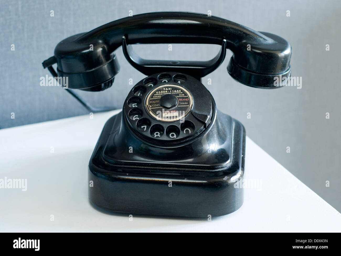 An old style telephone Stock Photo - Alamy