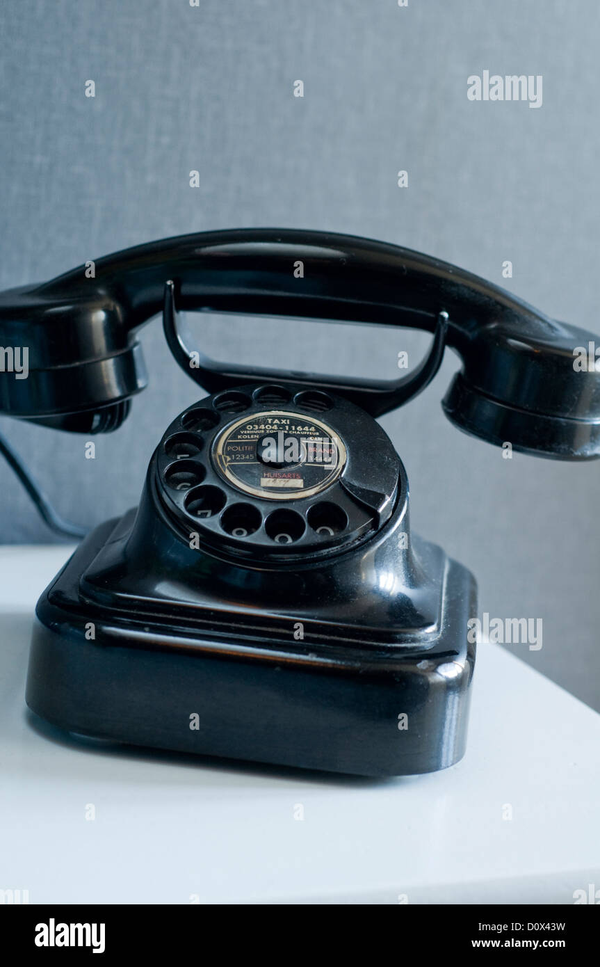 An old style telephone Stock Photo - Alamy