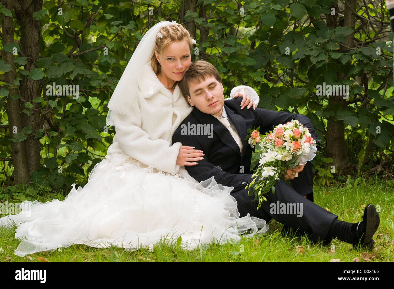 happy newlywed couple bride groom wife husband loving Stock Photo - Alamy