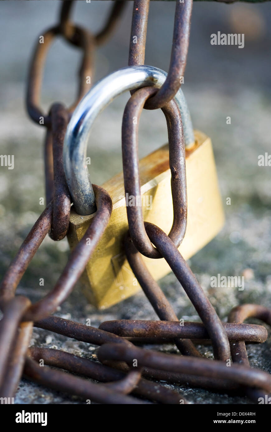 chain and lock Stock Photo - Alamy