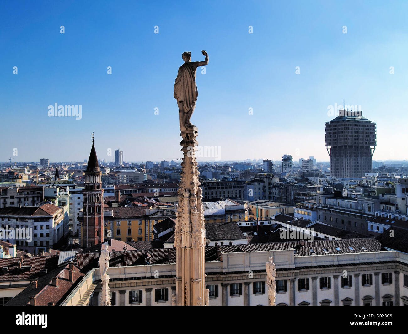 Milan cityscape hi-res stock photography and images - Alamy