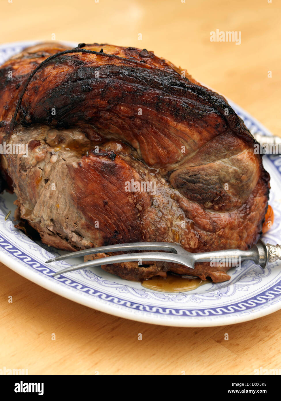 Carving meat joint hi-res stock photography and images - Alamy