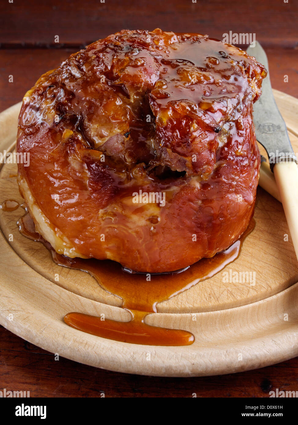 Traditional glazed gammon joint hi-res stock photography and images - Alamy