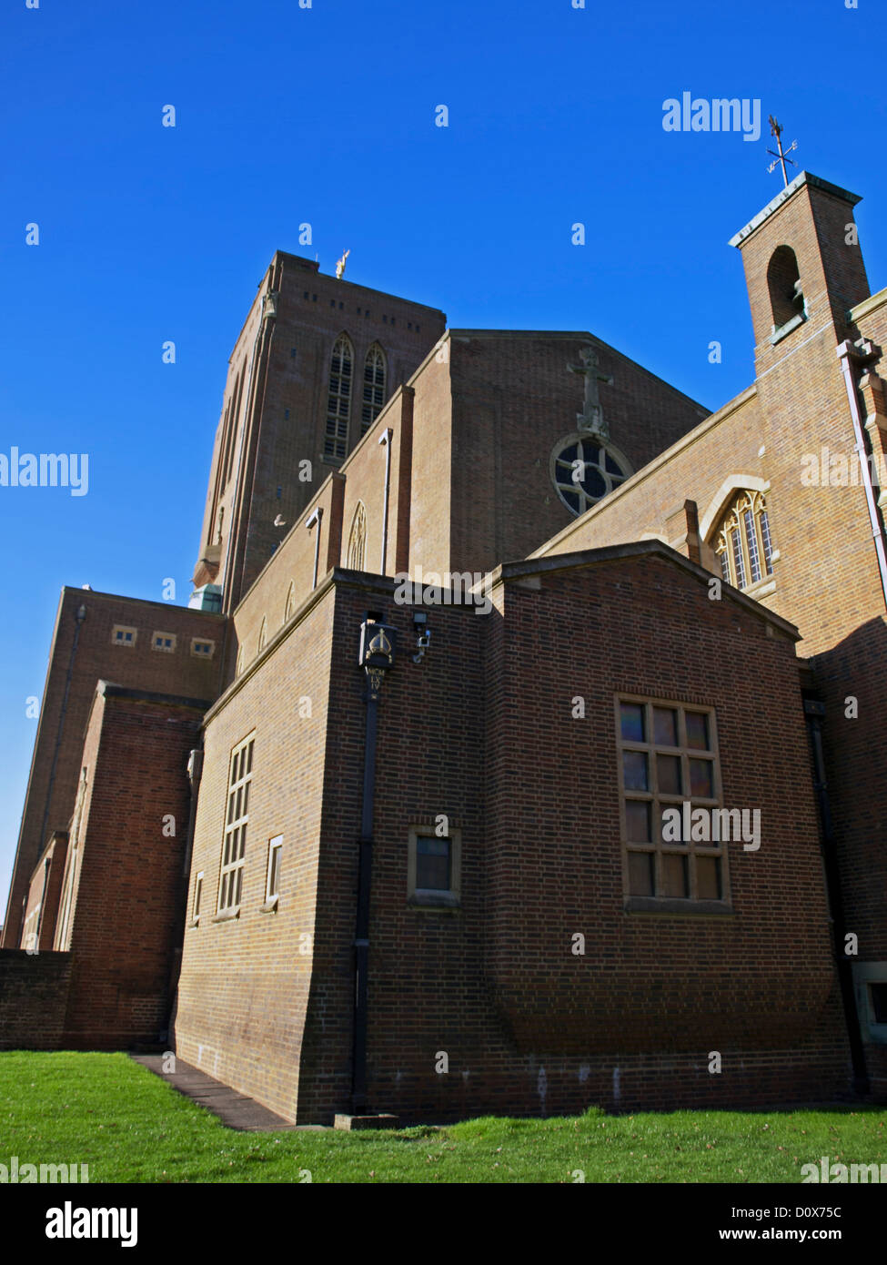 The Cathedral Church of the Holy Spirit (Guildford Cathedral) designed ...