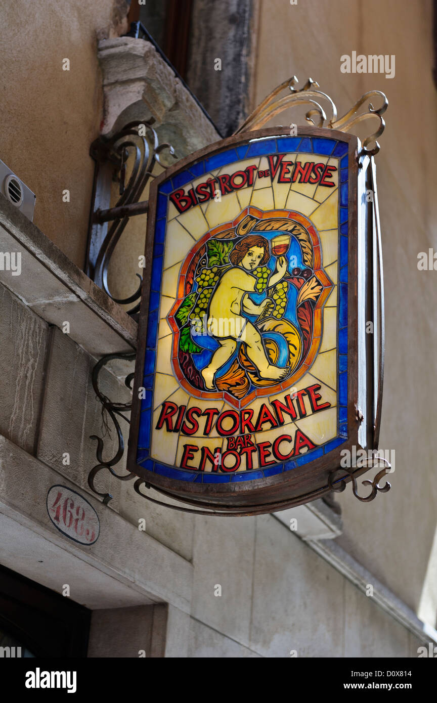Italian pub sign hi-res stock photography and images - Alamy