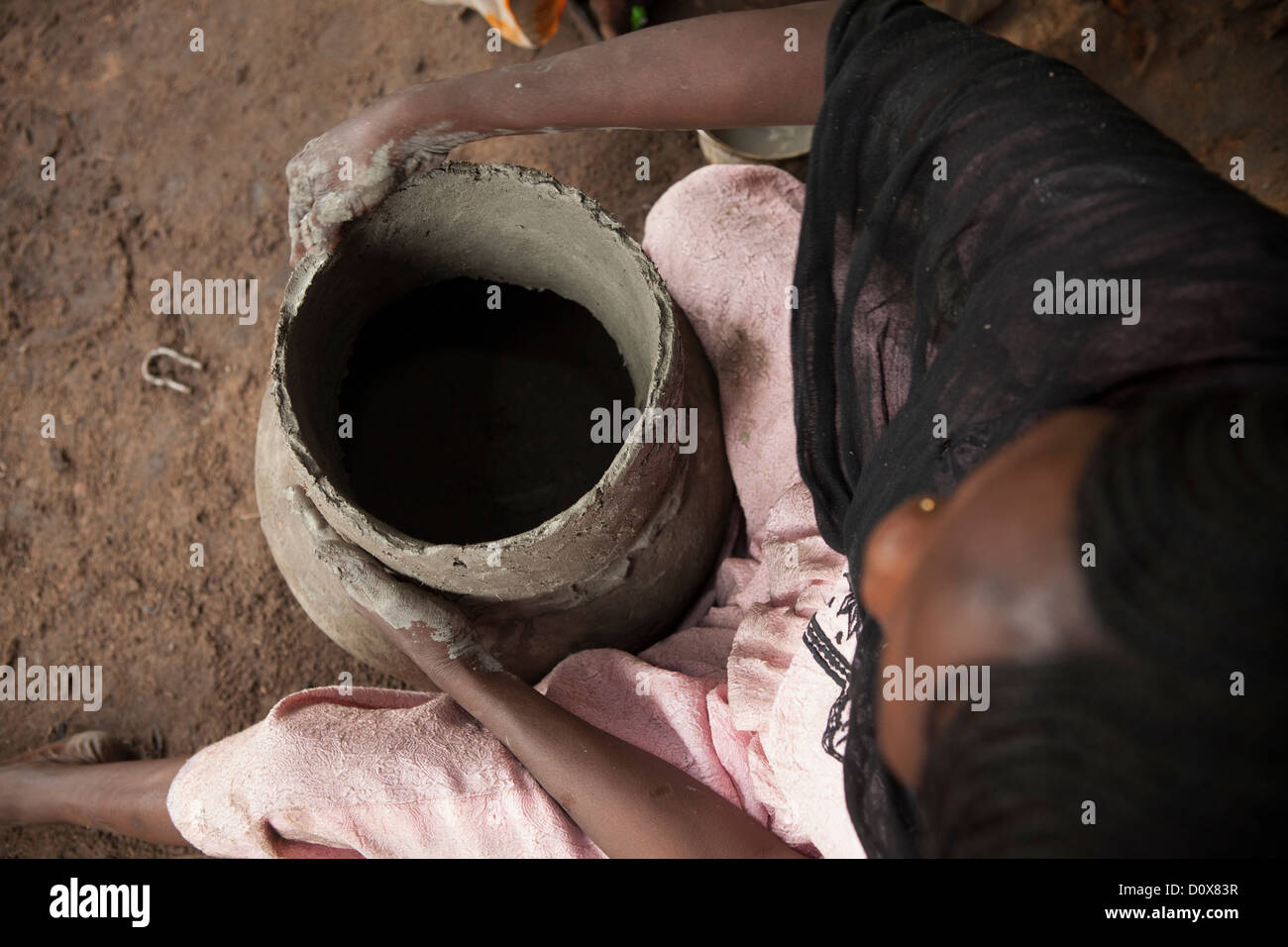 Handycrafts women hi-res stock photography and images - Alamy