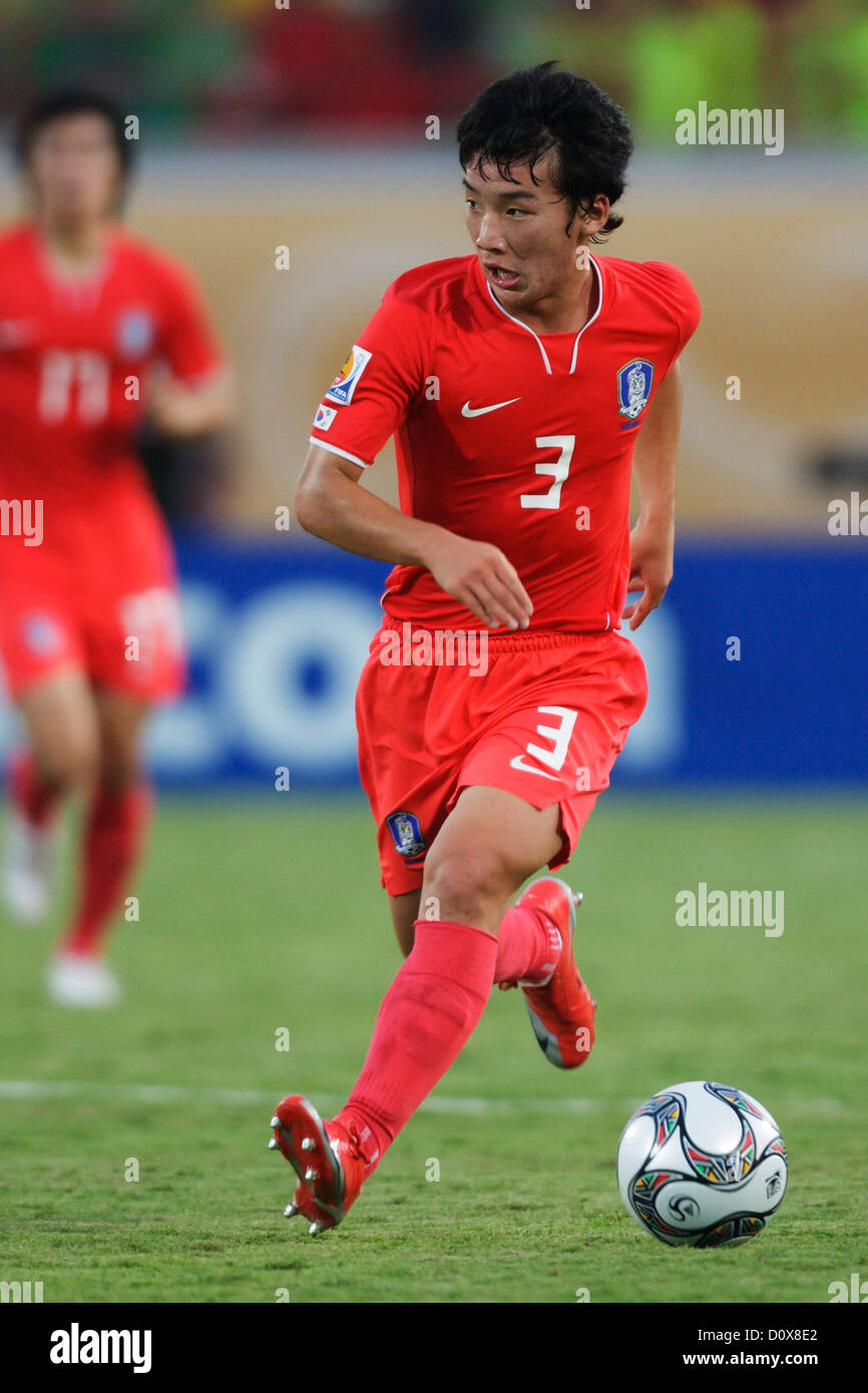 South asian athlete running hi-res stock photography and images - Alamy