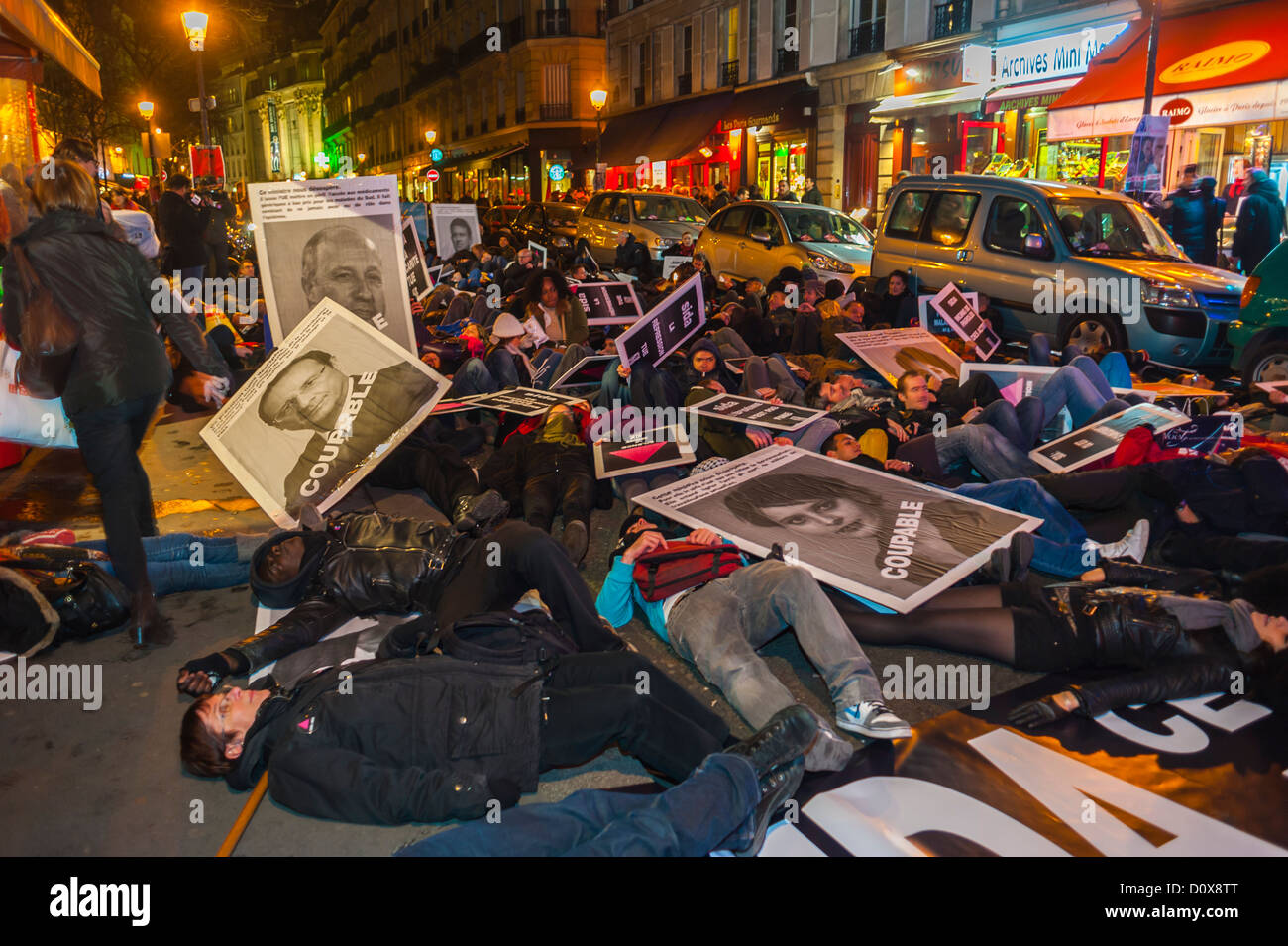 Crowd people aids activists hi-res stock photography and images - Alamy