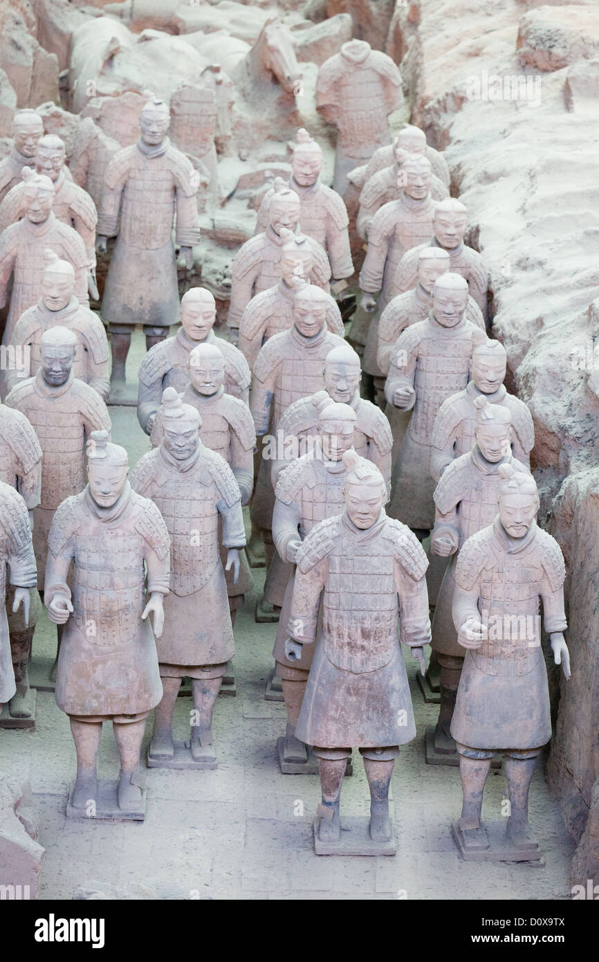 Army of terracotta warriors (Bingmayong). discovered in 1974 by a ...