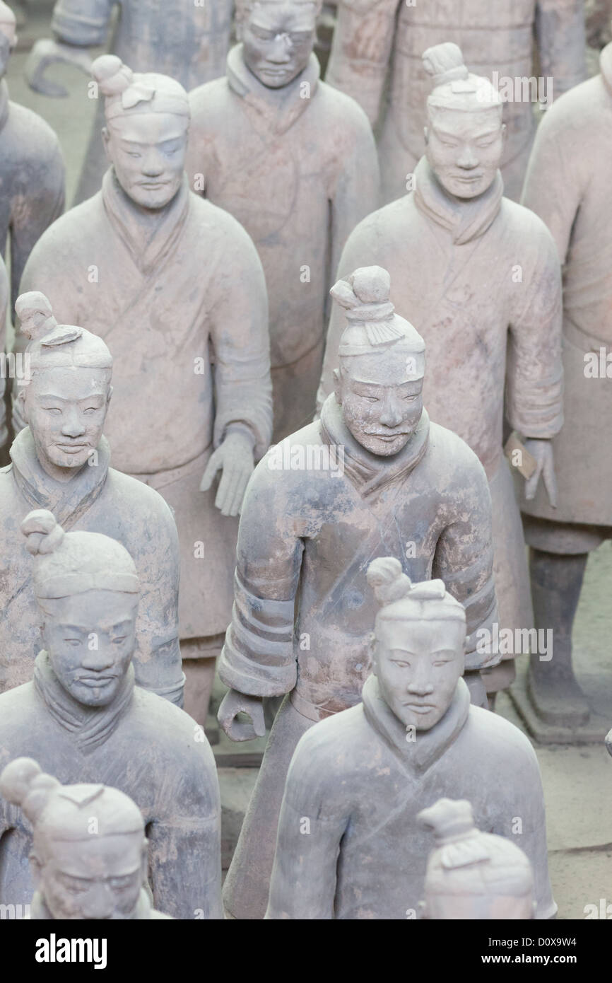 Army of terracotta warriors (Bingmayong). discovered in 1974 by a ...