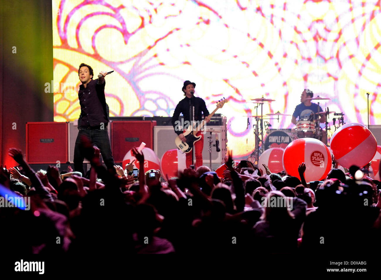 Simple Plan Members Names With Pictures