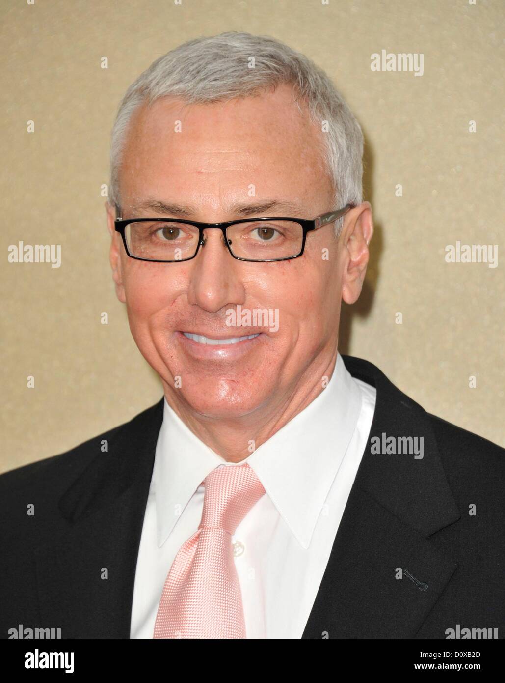 Drew pinsky cnn heroes hi-res stock photography and images - Alamy