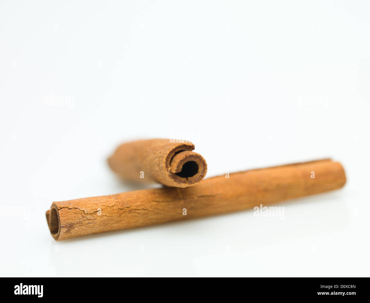 Cinnamon strips hi-res stock photography and images - Alamy