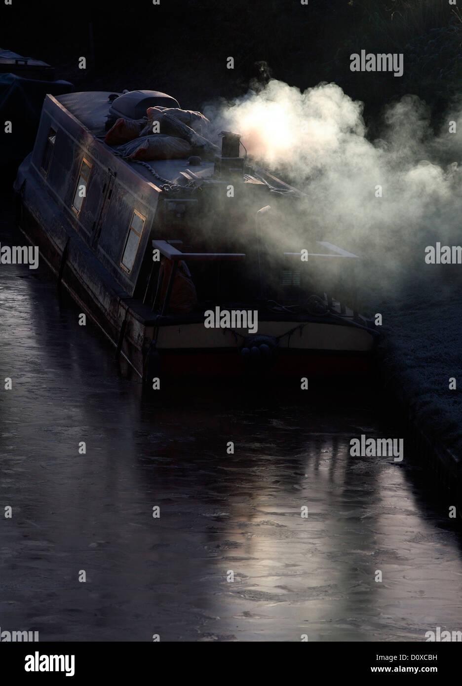 Canal boat with chimney hi-res stock photography and images - Alamy