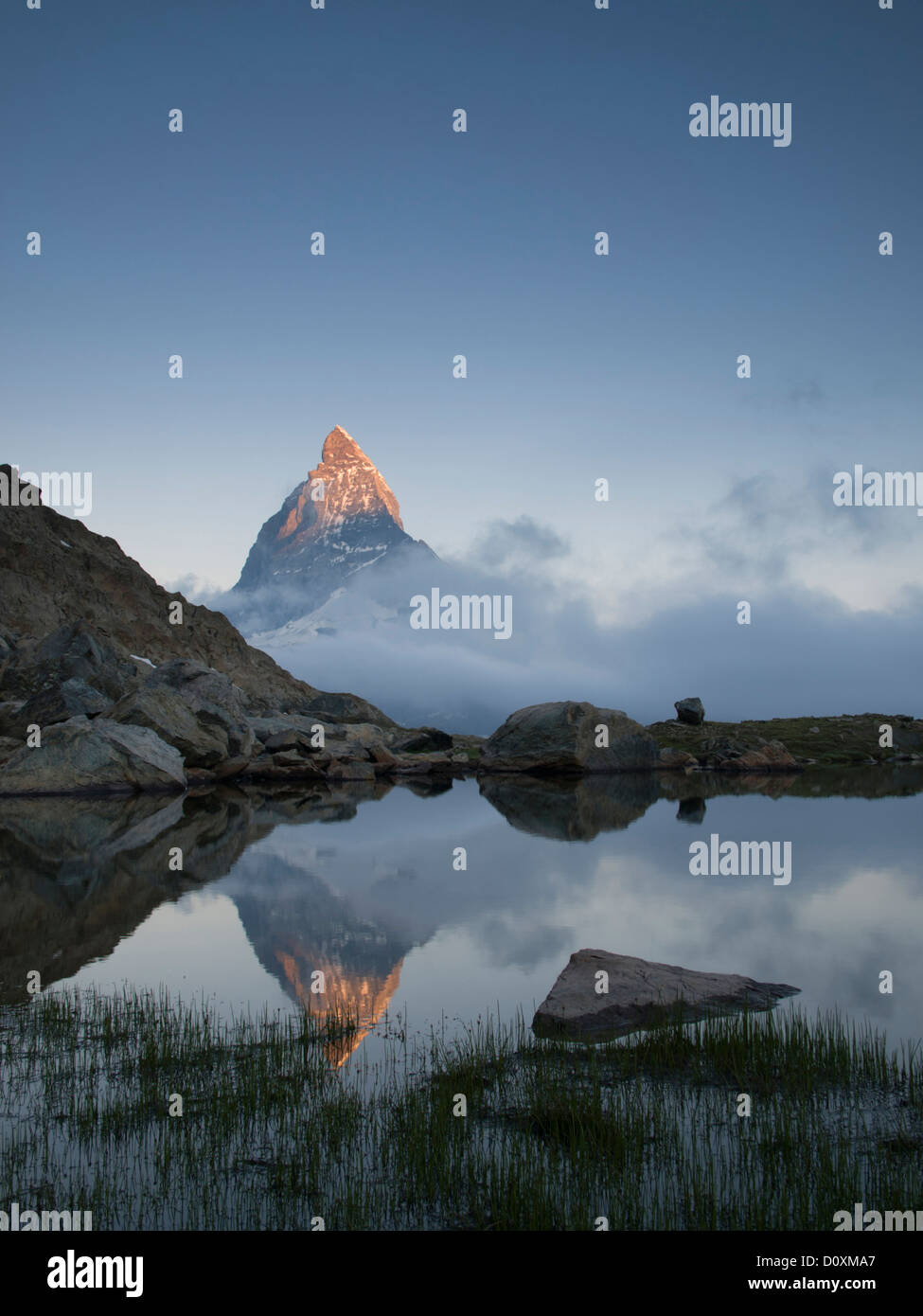Alps alpine mountain hi-res stock photography and images - Alamy