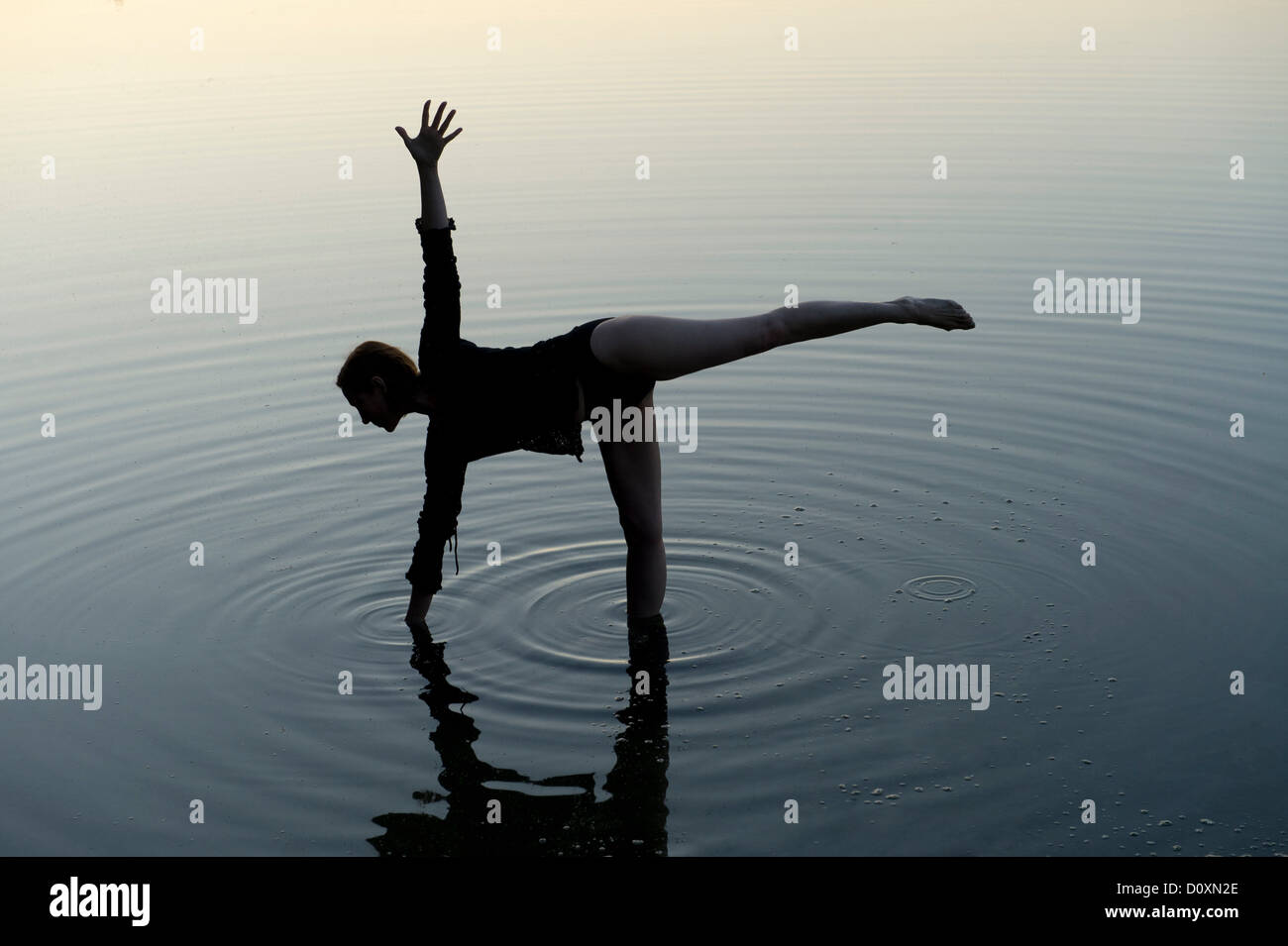 Position de pose hi-res stock photography and images - Alamy