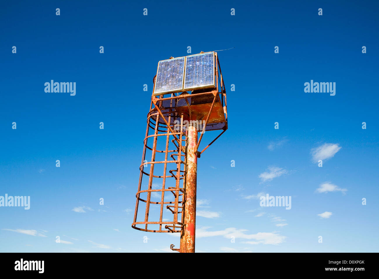 Solar Powered beacon to entrance to port Stock Photo - Alamy