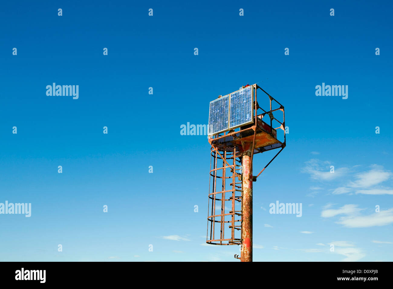 Solar Powered beacon to entrance to port Stock Photo - Alamy