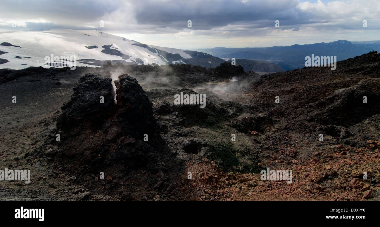 Fumarole on the Eyjafjallajökull glacier, across the Fimmvorduhals ...