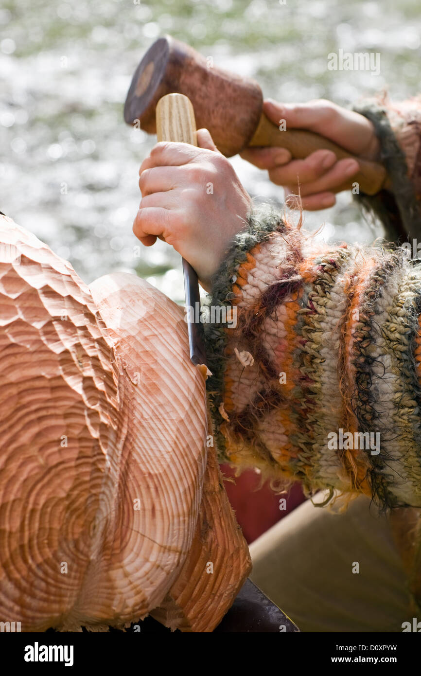 Hands of the carver Stock Photo - Alamy