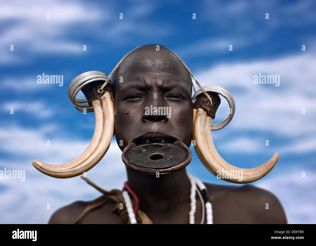 Portrait mursi woman lip plate hi-res stock photography and images - Alamy