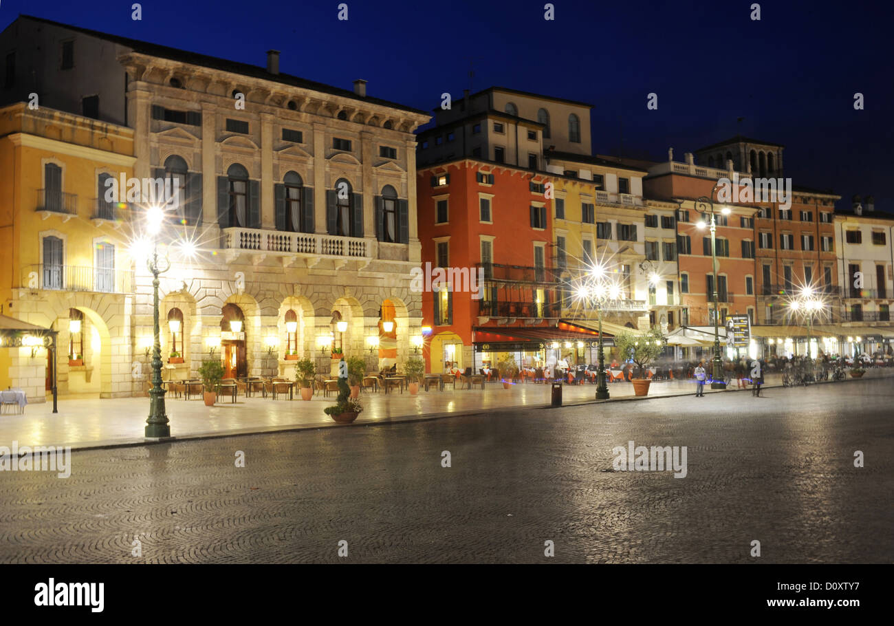 Europe houses night hi-res stock photography and images - Alamy