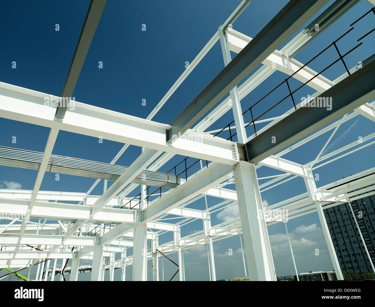 Construction frame sky architecture hi-res stock photography and images ...