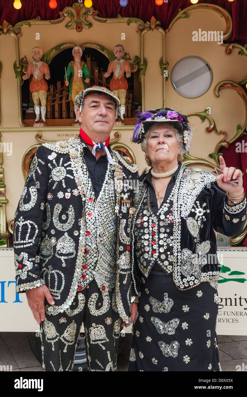 Pearly king and pearly queen hi-res stock photography and images - Alamy