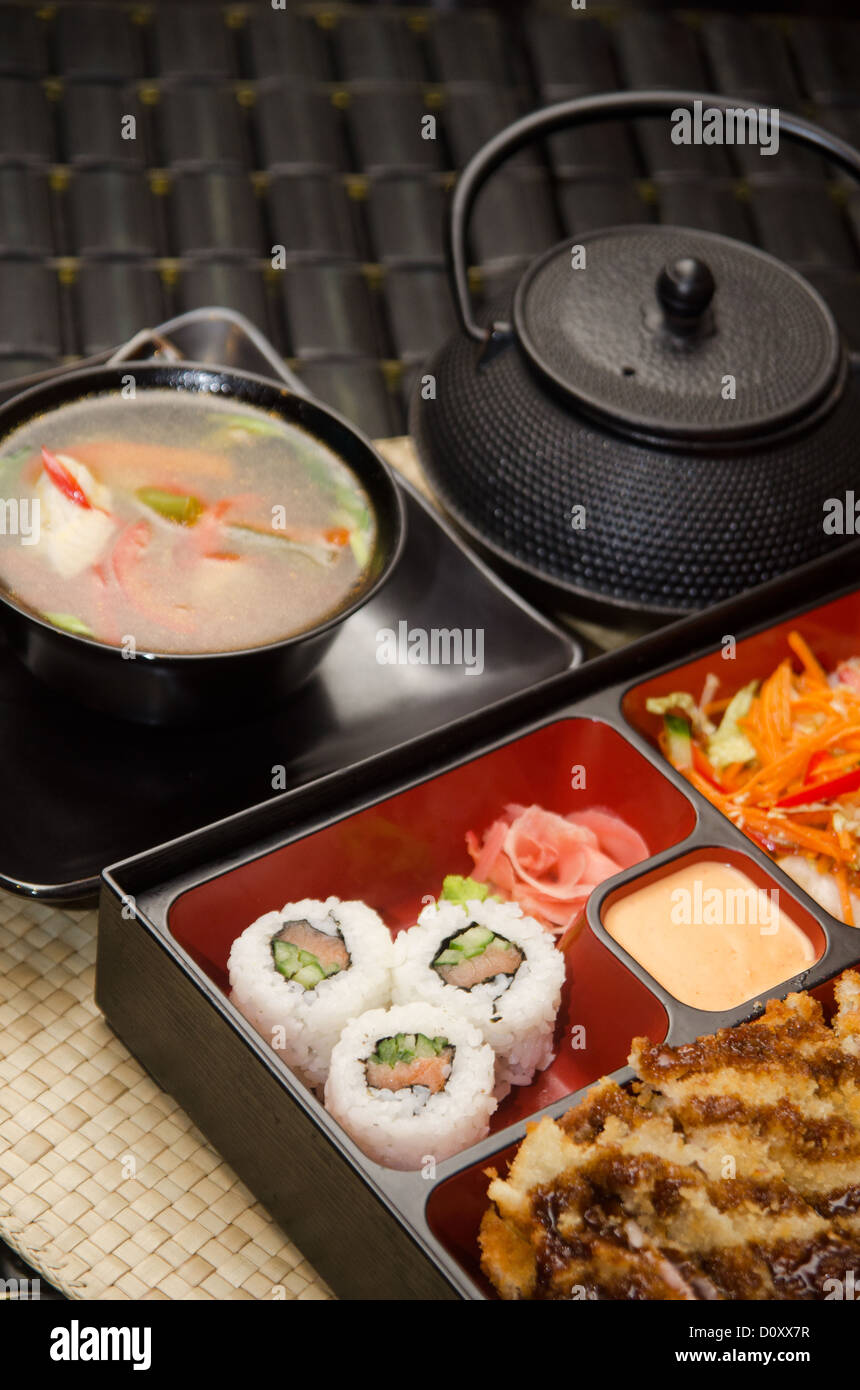 Brown rice tuna avocado sushi roll hi-res stock photography and images ...