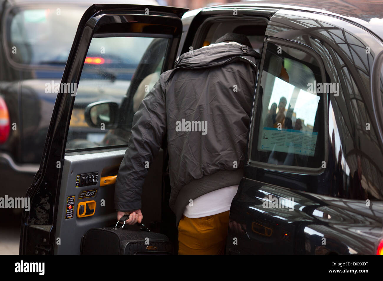 London black taxi cab Stock Photo - Alamy