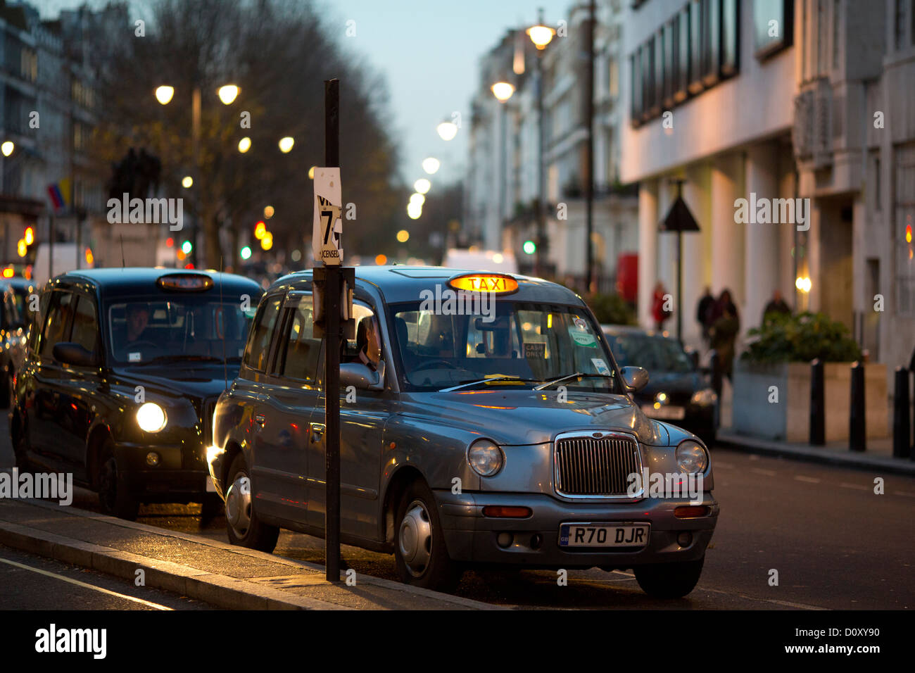 London black taxi cab Stock Photo - Alamy