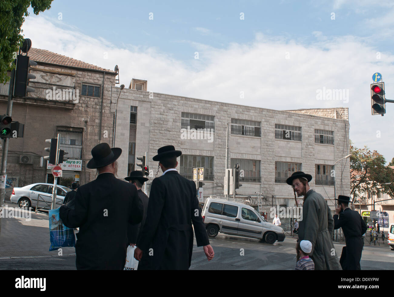 Orthodox jews mea shearim hi-res stock photography and images - Alamy