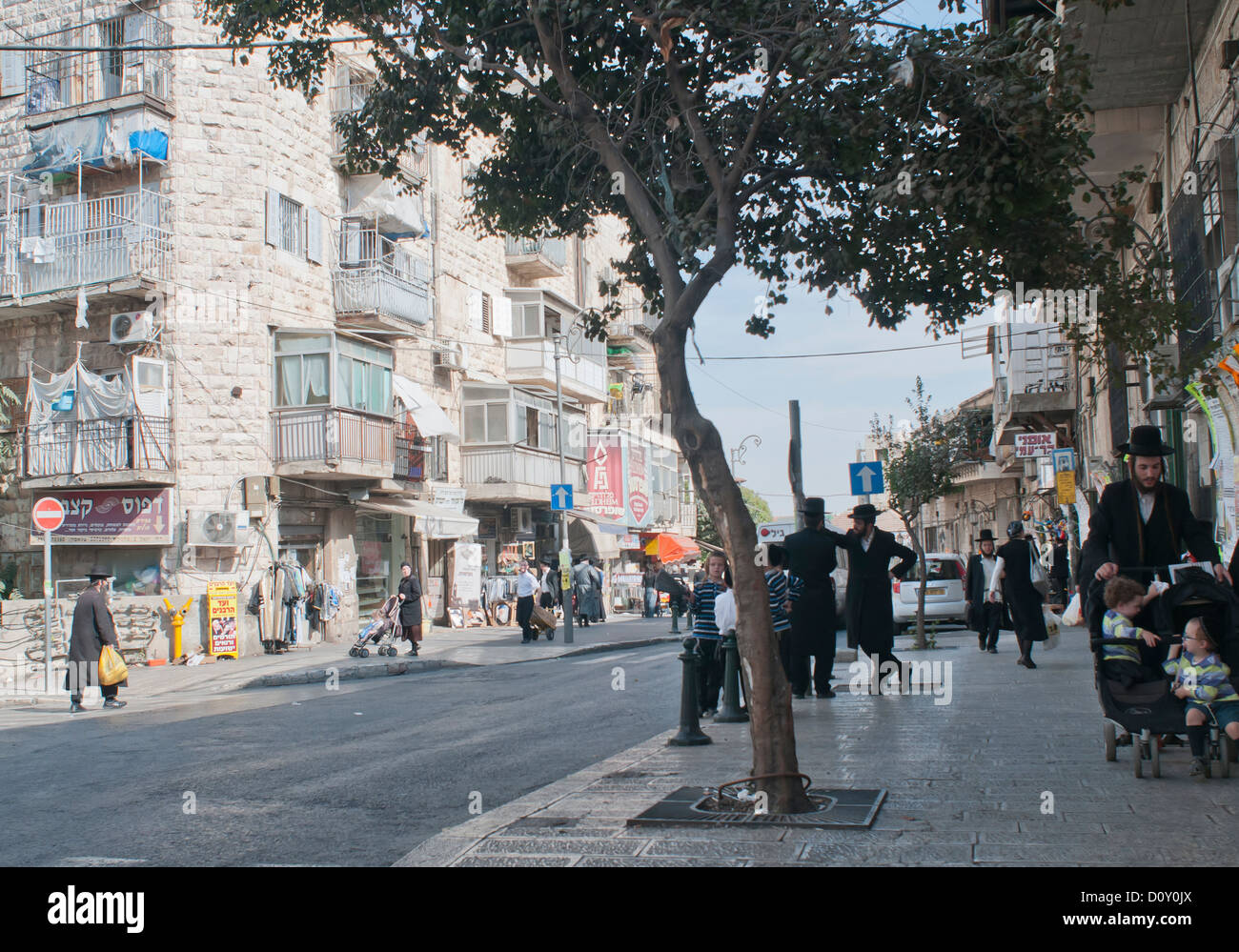 Jerusalem, Mea She'Arim quarter Stock Photo - Alamy