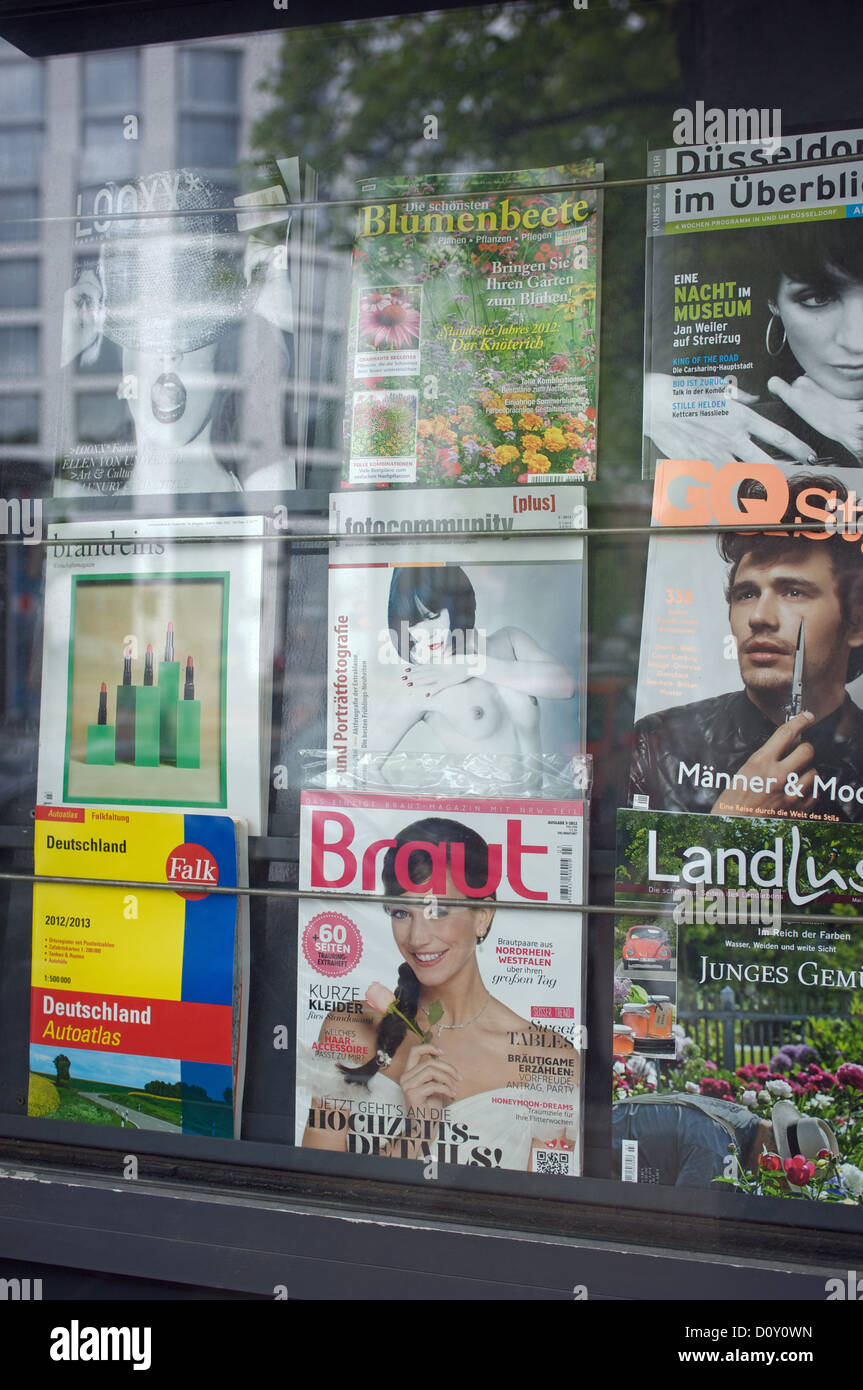 Magazine for sale hi-res stock photography and images - Alamy