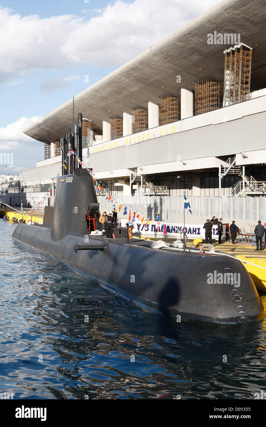Greek navy submarine hi-res stock photography and images - Alamy