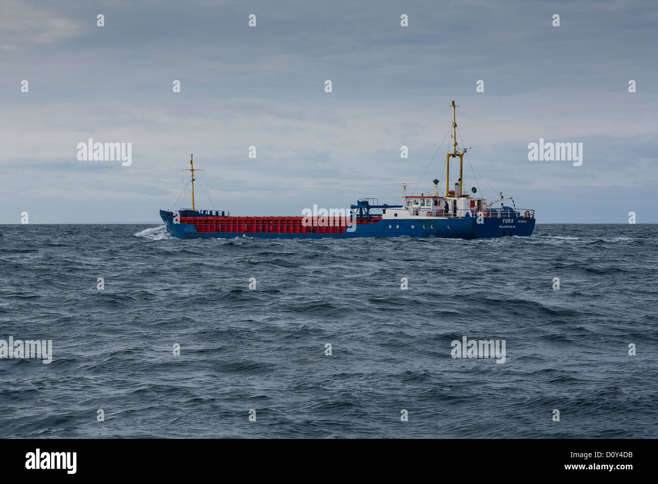 Small tanker hi-res stock photography and images - Alamy