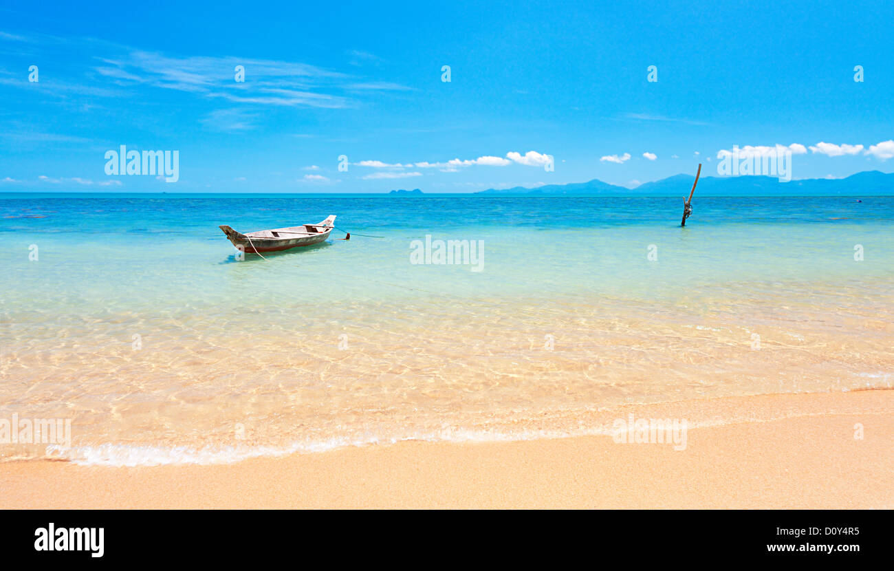 boat and beautiful blue ocean Stock Photo - Alamy