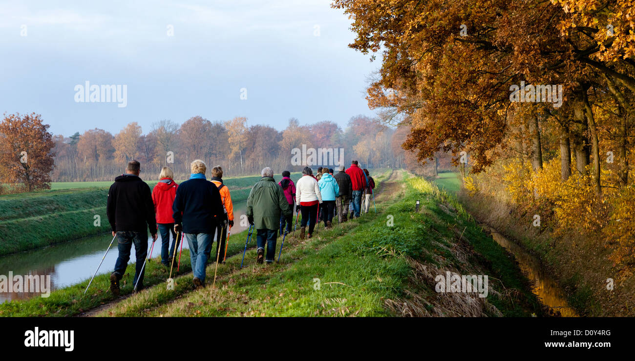 group of people doing outdoor sports Stock Photo - Alamy