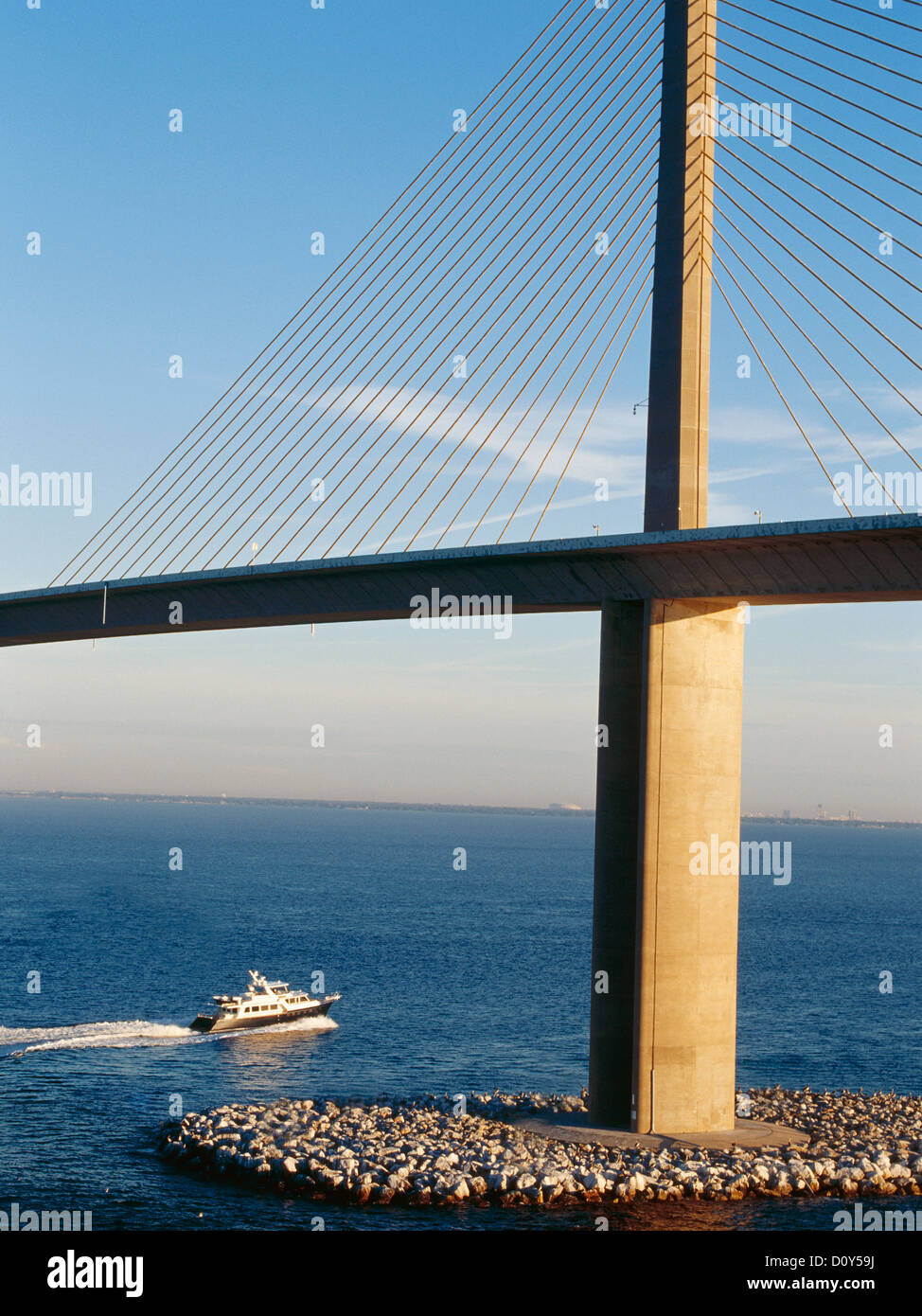Sunshine skyway suspension bridge hi-res stock photography and images ...