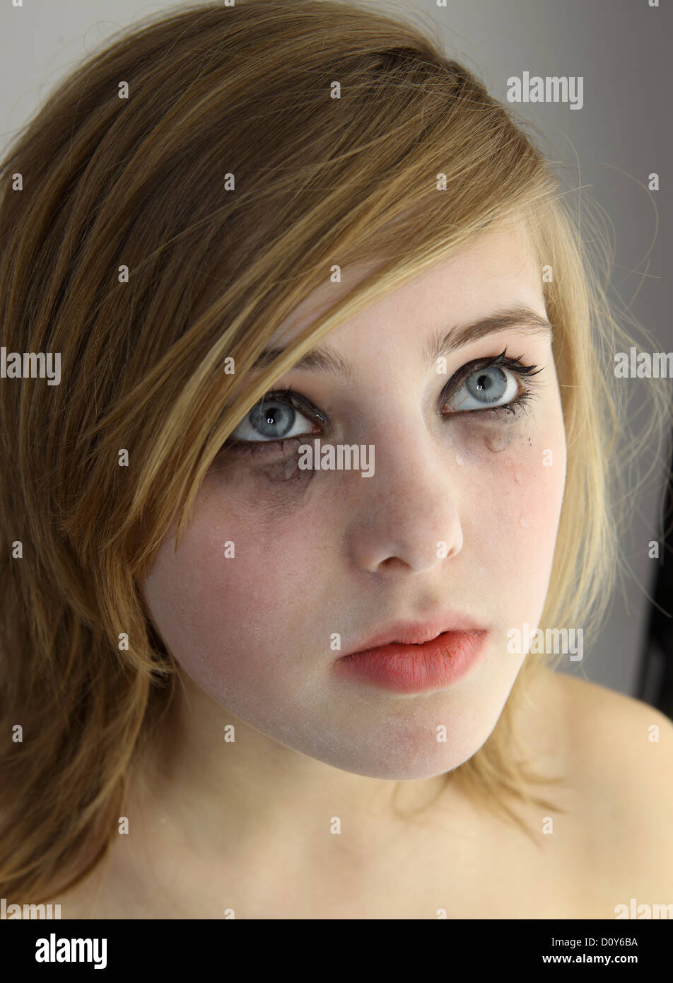 German girl crying hi-res stock photography and images - Alamy