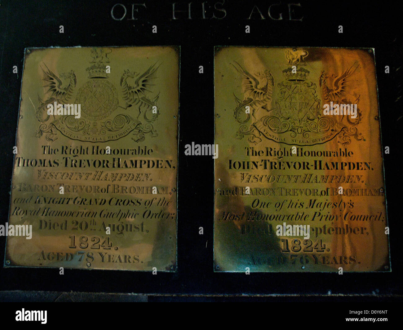 Brass memorial plaque hi-res stock photography and images - Alamy