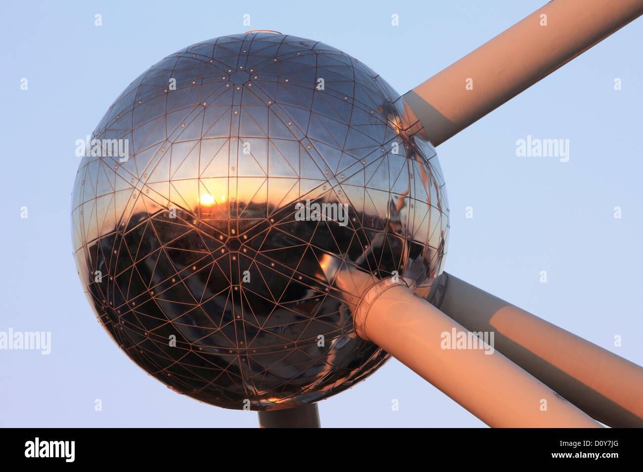 Steel clad sphere hi-res stock photography and images - Alamy