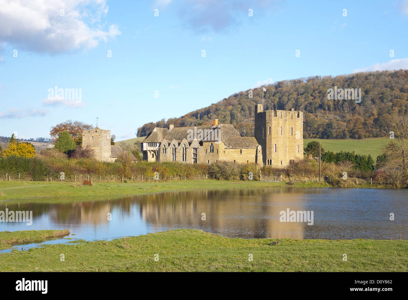 Stokesay castle hi-res stock photography and images - Alamy