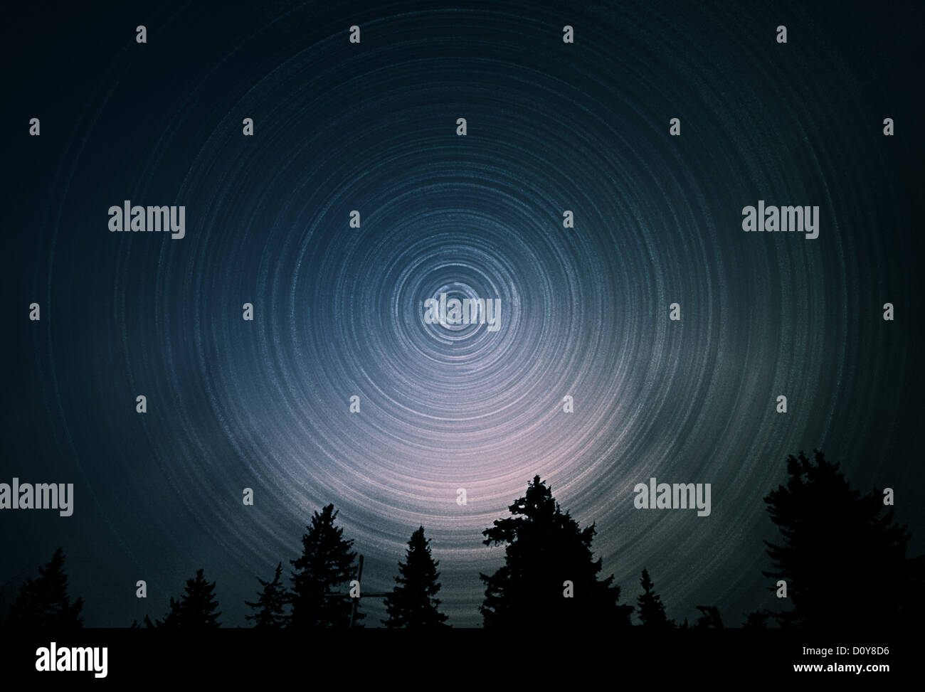 Celestial pole star trails hi-res stock photography and images - Alamy