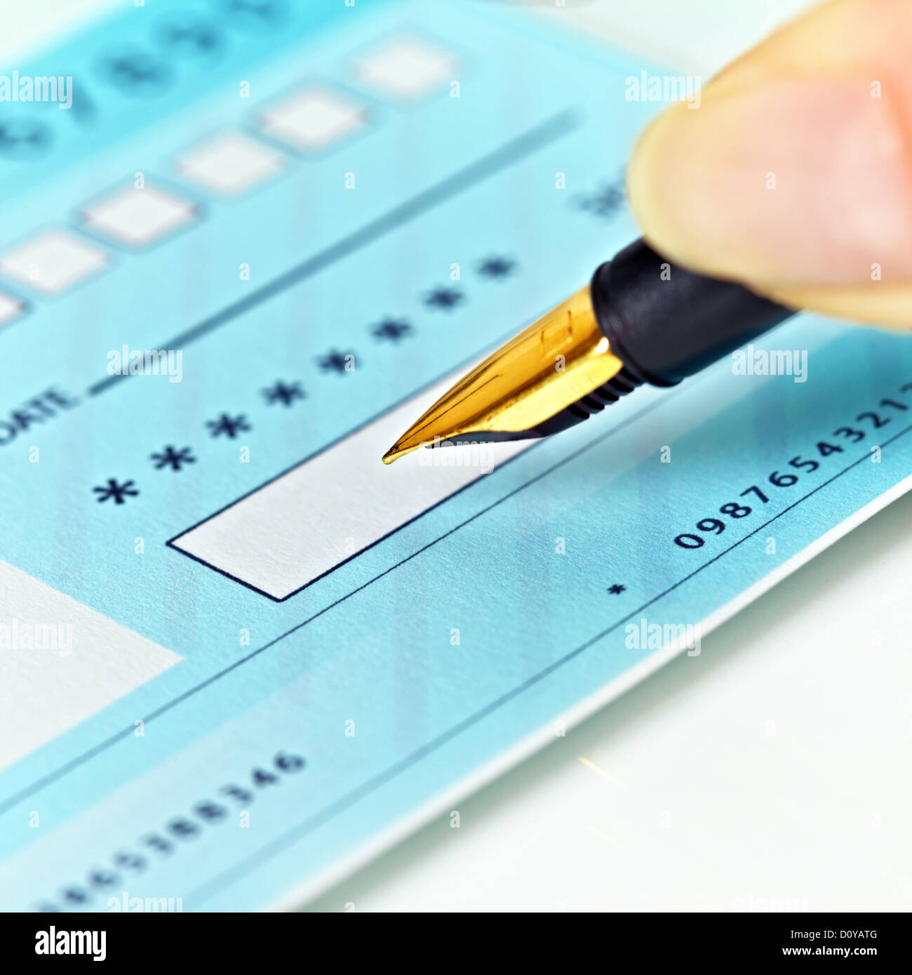 Blank checks hi-res stock photography and images - Alamy